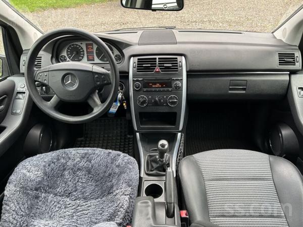 Brown Mercedes-Benz B 180 2005 in Limbazi, with an engine capacity of 2.00 L and mileage of 263 thousand km for 2950 €, photo 10 on AUTOMOTO.COM.LV
