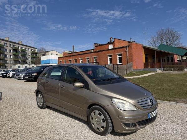 Brown Mercedes-Benz B 180 2006 in Ventspils, with an engine capacity of 2.00 L and mileage of 306 thousand km for 1590 €, photo 3 on AUTOMOTO.COM.LV