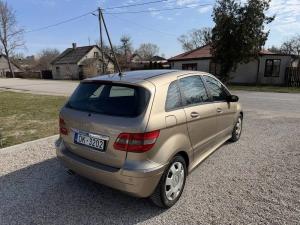 Brūns Mercedes-Benz B 180 2006 Ventspils, ar dzinēja tilpumu 2.00 L un nobraukumu 306 tūkst. km par 1590 €, foto 5 vietnē AUTOMOTO.COM.LV