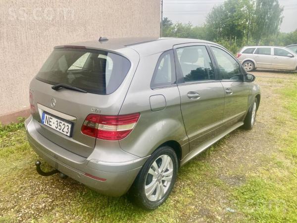 Brūns Mercedes-Benz B 180 2008 Rēzekne, ar dzinēja tilpumu 2.00 L un nobraukumu 0 tūkst. km par 2950 €, foto 8 vietnē AUTOMOTO.COM.LV