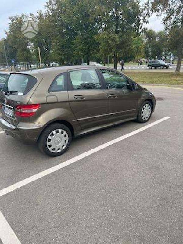 Brown Mercedes-Benz B 180 2009 in Vilnius, with an engine capacity of 2.03 L and mileage of 220 thousand km for 3650 €, photo 5 on AUTOMOTO.COM.LV