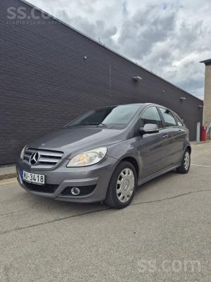 Brown Mercedes-Benz B 180 2010 in Cesis, with an engine capacity of 2.00 L and mileage of 455 thousand km for 3350 €, photo  on AUTOMOTO.COM.LV
