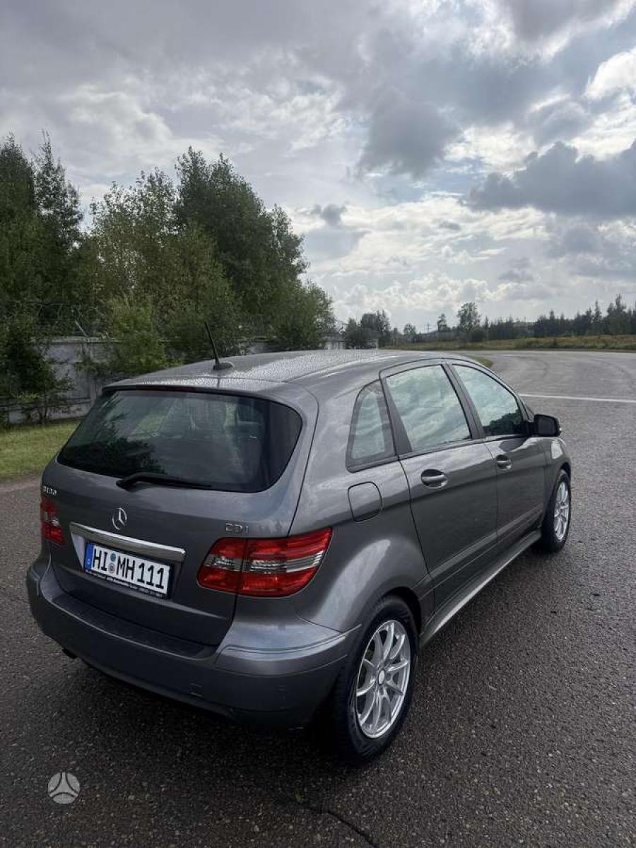 Brūns Mercedes-Benz B 180 2011 Šauļi, ar dzinēja tilpumu 2.00 L un nobraukumu 195 tūkst. km par 4300 €, foto 6 vietnē AUTOMOTO.COM.LV