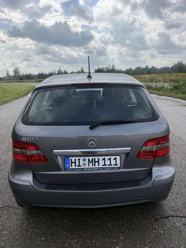 Brown Mercedes-Benz B 180 2011 in Siauliai, with an engine capacity of 2.00 L and mileage of 195 thousand km for 4300 €, photo 6 on AUTOMOTO.COM.LV