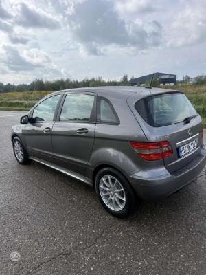 Brūns Mercedes-Benz B 180 2011 Šauļi, ar dzinēja tilpumu 2.00 L un nobraukumu 195 tūkst. km par 4300 €, foto 8 vietnē AUTOMOTO.COM.LV