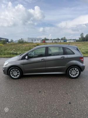 Brūns Mercedes-Benz B 180 2011 Šauļi, ar dzinēja tilpumu 2.00 L un nobraukumu 195 tūkst. km par 4300 €, foto 9 vietnē AUTOMOTO.COM.LV
