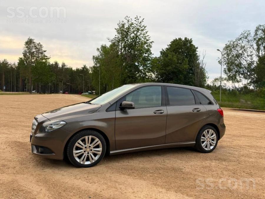 Brūns Mercedes-Benz B 180 2012 Rīga, ar dzinēja tilpumu 1.80 L un nobraukumu 245 tūkst. km par 6200 €, foto 5 vietnē AUTOMOTO.COM.LV