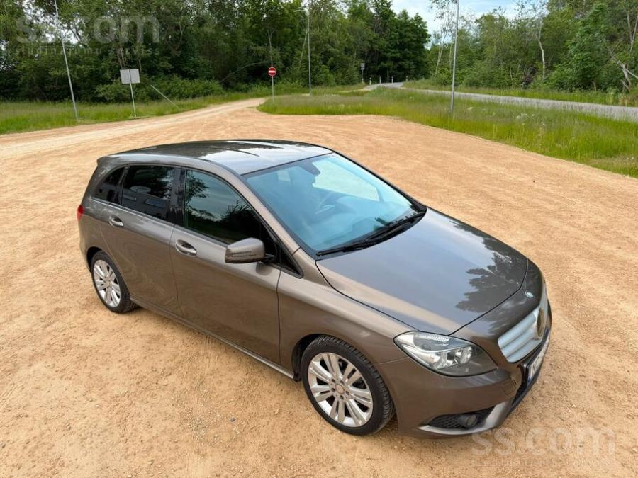 Brūns Mercedes-Benz B 180 2012 Rīga, ar dzinēja tilpumu 1.80 L un nobraukumu 245 tūkst. km par 6200 €, foto 6 vietnē AUTOMOTO.COM.LV