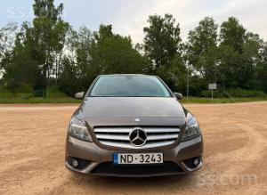 Brūns Mercedes-Benz B 180 2012 Rīga, ar dzinēja tilpumu 1.80 L un nobraukumu 245 tūkst. km par 6200 €, foto 11 vietnē AUTOMOTO.COM.LV