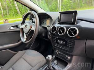 Brūns Mercedes-Benz B 180 2012 Rīga, ar dzinēja tilpumu 1.80 L un nobraukumu 245 tūkst. km par 6200 €, foto 13 vietnē AUTOMOTO.COM.LV