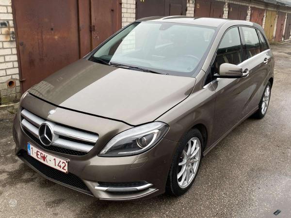 Brown Mercedes-Benz B 180 2013 in Kaunas, with an engine capacity of 1.80 L and mileage of 230 thousand km for 6750 €, photo 2 on AUTOMOTO.COM.LV