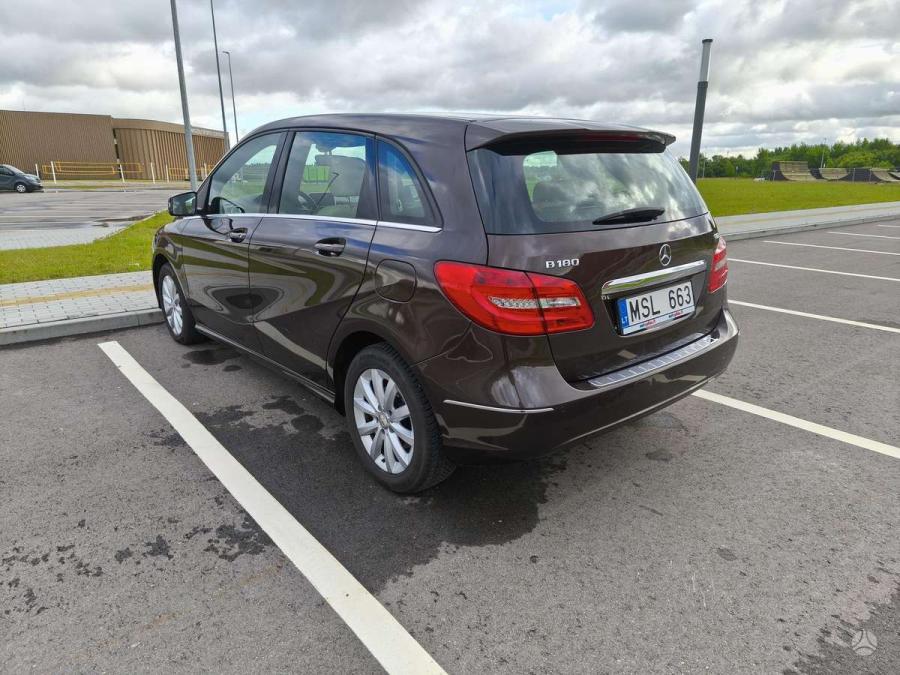Brown Mercedes-Benz B 180 2014 in Klaipeda, with an engine capacity of 1.50 L and mileage of 239 thousand km for 7350 €, photo 5 on AUTOMOTO.COM.LV