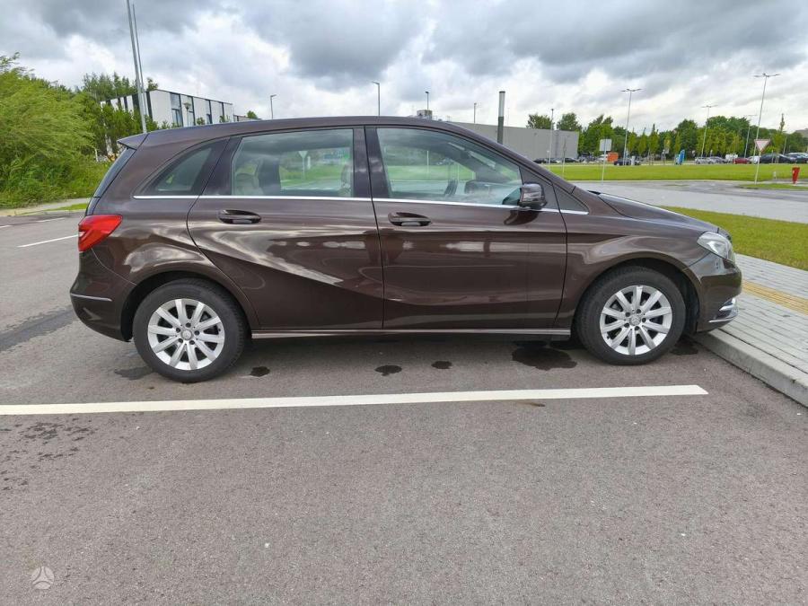 Brown Mercedes-Benz B 180 2014 in Klaipeda, with an engine capacity of 1.50 L and mileage of 239 thousand km for 7350 €, photo 9 on AUTOMOTO.COM.LV