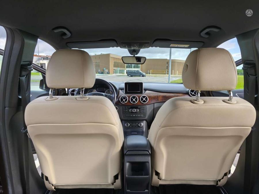 Brown Mercedes-Benz B 180 2014 in Klaipeda, with an engine capacity of 1.50 L and mileage of 239 thousand km for 7350 €, photo 19 on AUTOMOTO.COM.LV