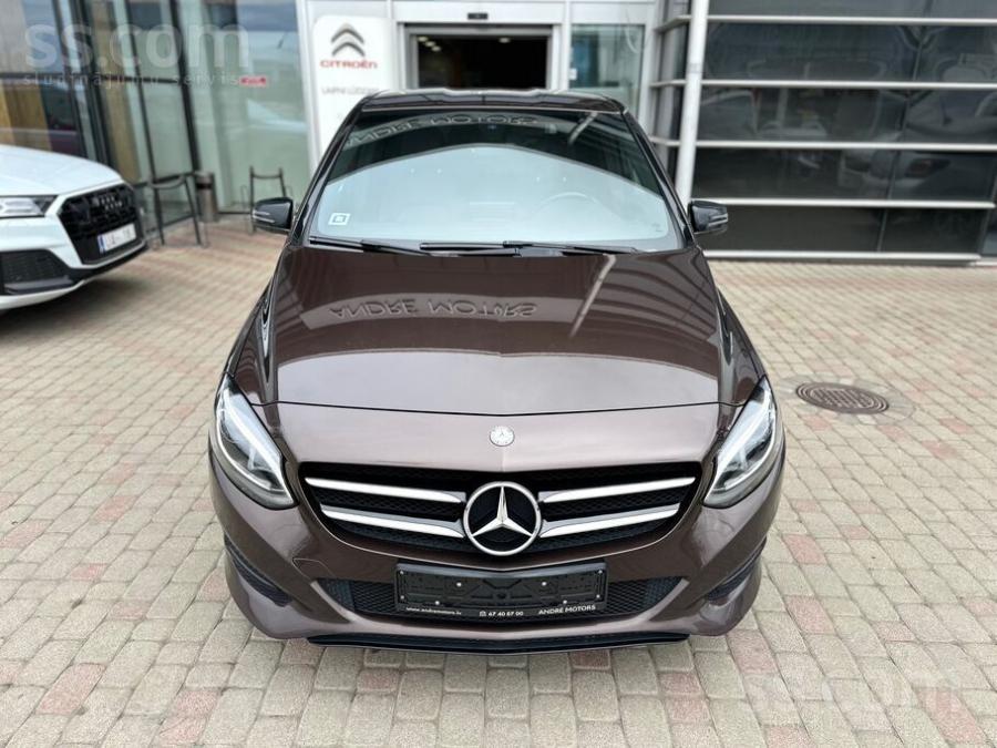 Brown Mercedes-Benz B 180 2015 in Riga, with an engine capacity of 1.50 L and mileage of 240 thousand km for 2000 €, photo 2 on AUTOMOTO.COM.LV