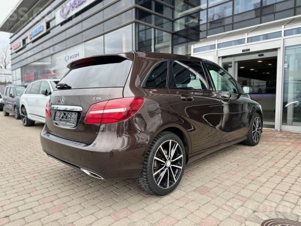 Brown Mercedes-Benz B 180 2015 in Riga, with an engine capacity of 1.50 L and mileage of 240 thousand km for 2000 €, photo 5 on AUTOMOTO.COM.LV