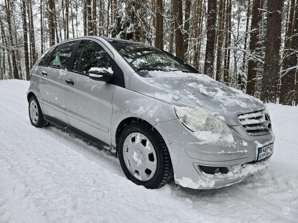 Pelēks Mercedes-Benz B 180 2005 Zarasai, ar dzinēja tilpumu 1.99 L un nobraukumu 260 tūkst. km par 1999 €, foto 1 vietnē AUTOMOTO.COM.LV