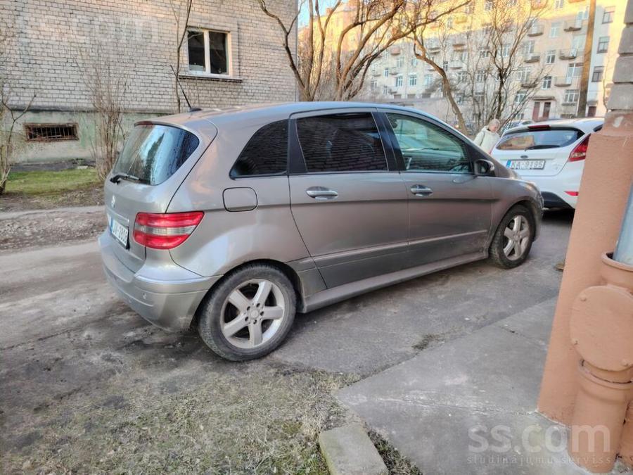 Pelēks Mercedes-Benz B 180 2005 Rīga, ar dzinēja tilpumu 1.80 L un nobraukumu 325 tūkst. km par 850 €, foto 4 vietnē AUTOMOTO.COM.LV