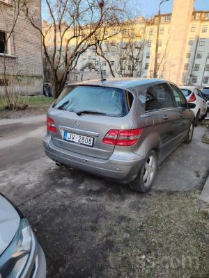 Pelēks Mercedes-Benz B 180 2005 Rīga, ar dzinēja tilpumu 1.80 L un nobraukumu 325 tūkst. km par 850 €, foto 5 vietnē AUTOMOTO.COM.LV