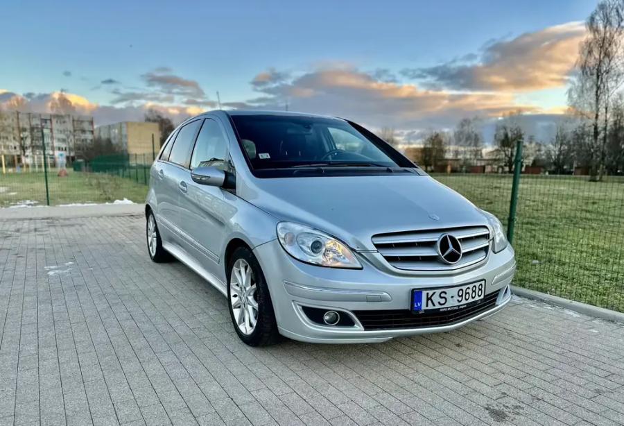 Pelēks Mercedes-Benz B 180 2005 Jelgava, ar dzinēja tilpumu 2.00 L un nobraukumu 174 tūkst. km par 3590 €, foto 4 vietnē AUTOMOTO.COM.LV