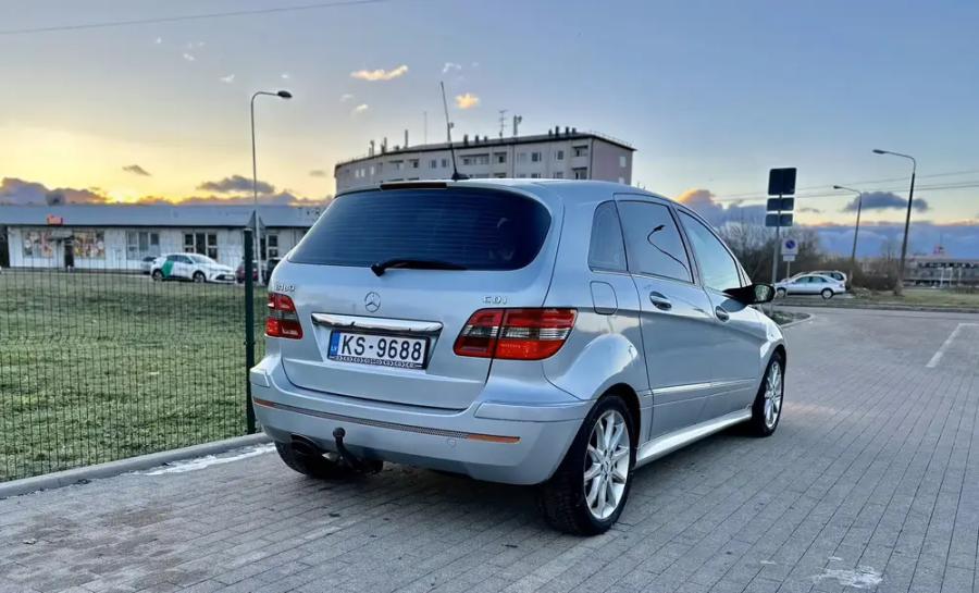 Pelēks Mercedes-Benz B 180 2005 Jelgava, ar dzinēja tilpumu 2.00 L un nobraukumu 174 tūkst. km par 3590 €, foto 6 vietnē AUTOMOTO.COM.LV