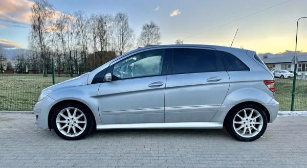 Pelēks Mercedes-Benz B 180 2005 Jelgava, ar dzinēja tilpumu 2.00 L un nobraukumu 174 tūkst. km par 3590 €, foto 7 vietnē AUTOMOTO.COM.LV