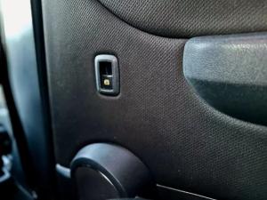 Pelēks Mercedes-Benz B 180 2005 Jelgava, ar dzinēja tilpumu 2.00 L un nobraukumu 174 tūkst. km par 3590 €, foto 21 vietnē AUTOMOTO.COM.LV