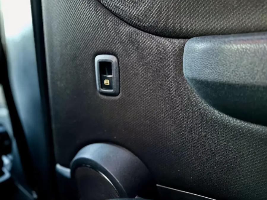 Pelēks Mercedes-Benz B 180 2005 Jelgava, ar dzinēja tilpumu 2.00 L un nobraukumu 174 tūkst. km par 3590 €, foto 21 vietnē AUTOMOTO.COM.LV