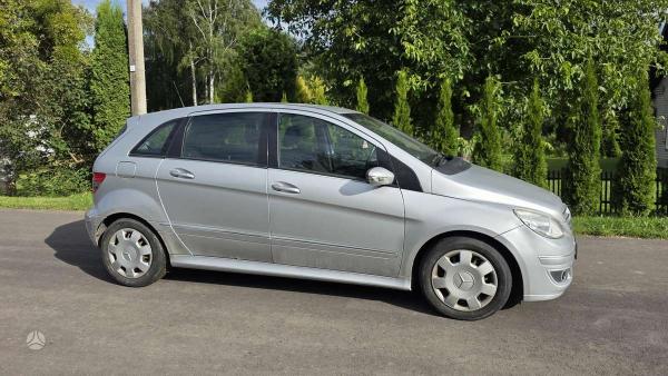 Pelēks Mercedes-Benz B 180 2005 Kauņa, ar dzinēja tilpumu 2.00 L un nobraukumu 250 tūkst. km par 1499 €, foto 3 vietnē AUTOMOTO.COM.LV