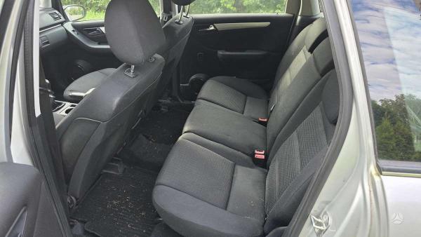 Pelēks Mercedes-Benz B 180 2005 Kauņa, ar dzinēja tilpumu 2.00 L un nobraukumu 250 tūkst. km par 1499 €, foto 7 vietnē AUTOMOTO.COM.LV