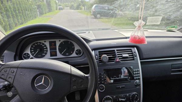 Pelēks Mercedes-Benz B 180 2005 Kauņa, ar dzinēja tilpumu 2.00 L un nobraukumu 250 tūkst. km par 1499 €, foto 9 vietnē AUTOMOTO.COM.LV