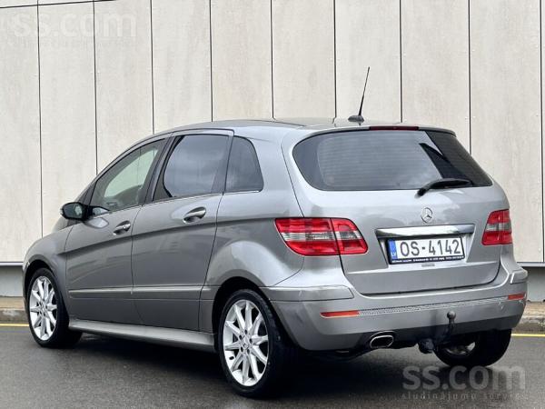 Мерседес Б 180 2005 в Рига на AUTOMOTO.COM.LV Серый Мерседес Б 180 2005 в Рига, объемом двигателя 2.00 л и пробегом 231 тыс. км за 1790 €, фото 5 на AUTOMOTO.COM.LV