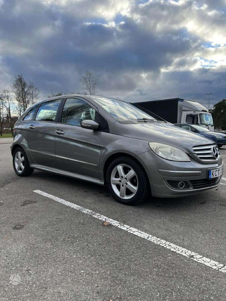 Pelēks Mercedes-Benz B 180 2006 Klaipėda, ar dzinēja tilpumu 1.99 L un nobraukumu 345 tūkst. km par 2500 €, foto 2 vietnē AUTOMOTO.COM.LV