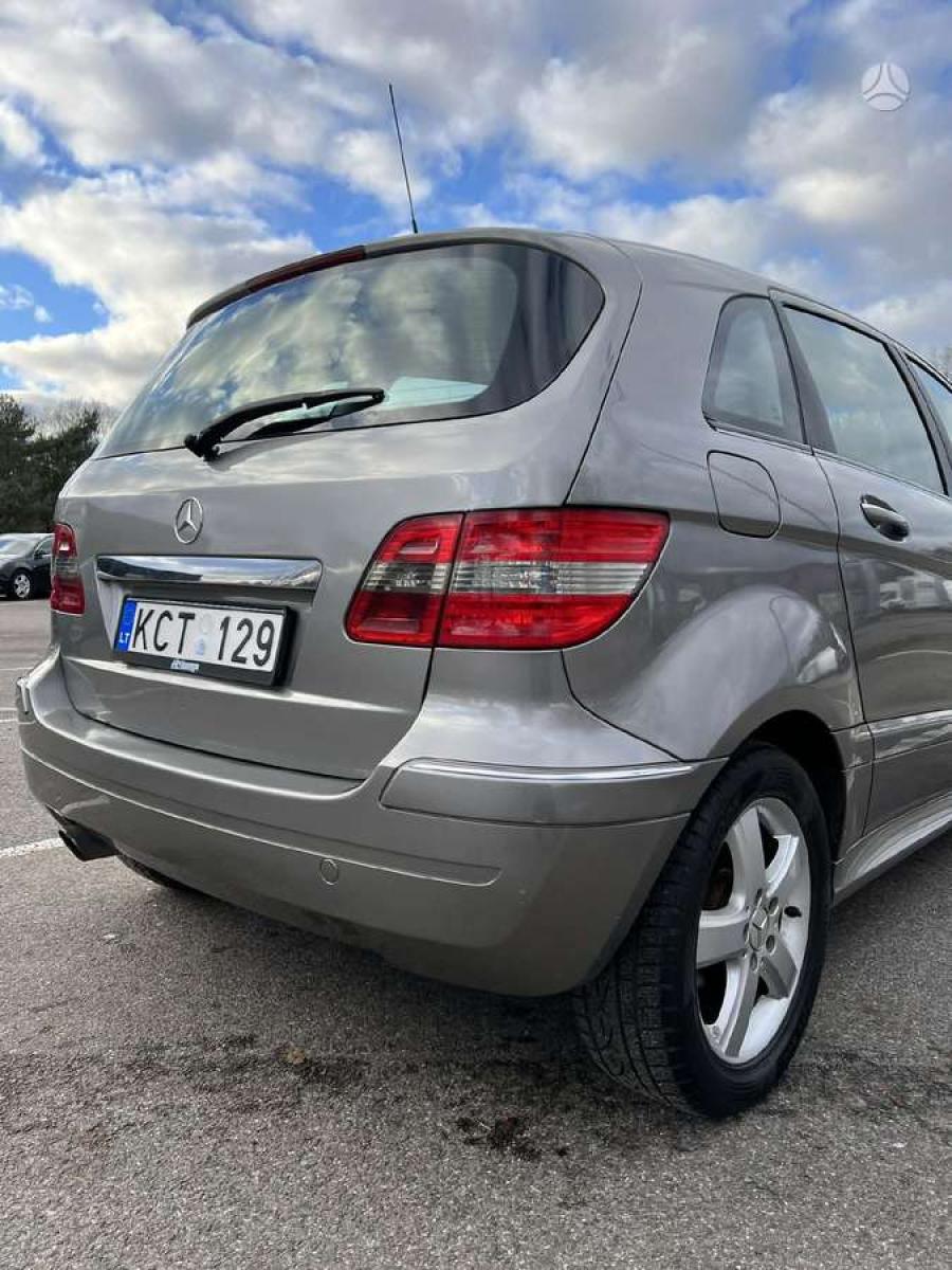 Pelēks Mercedes-Benz B 180 2006 Klaipėda, ar dzinēja tilpumu 1.99 L un nobraukumu 345 tūkst. km par 2500 €, foto 5 vietnē AUTOMOTO.COM.LV