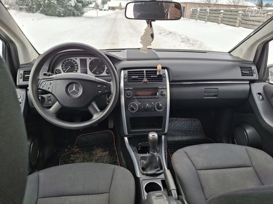 Pelēks Mercedes-Benz B 180 2006 Mažeikiai, ar dzinēja tilpumu 2.00 L un nobraukumu 266 tūkst. km par 1950 €, foto 6 vietnē AUTOMOTO.COM.LV