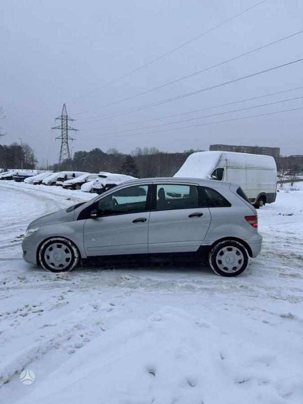 Grey Mercedes-Benz B 180 2006 in Vilnius, with an engine capacity of 1.99 L and mileage of 198 thousand km for 1500 €, photo 5 on AUTOMOTO.COM.LV