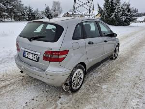 Grey Mercedes-Benz B 180 2006 in Mazeikiai, with an engine capacity of 2.00 L and mileage of 279 thousand km for 1950 €, photo 3 on AUTOMOTO.COM.LV