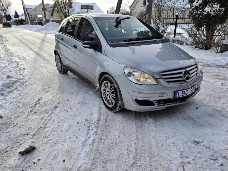 Серый Мерседес Б 180 2006 в Мажейкяй, объемом двигателя 2.00 л и пробегом 266 тыс. км за 1850 €, фото 1 на AUTOMOTO.COM.LV
