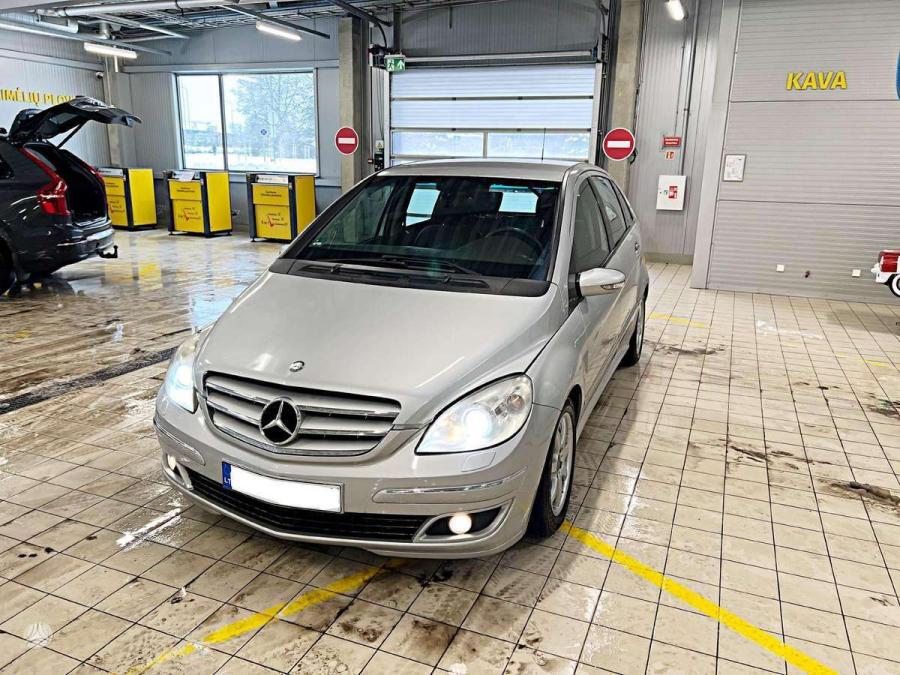 Pelēks Mercedes-Benz B 180 2006 Viļņa, ar dzinēja tilpumu 2.00 L un nobraukumu 258 tūkst. km par 2850 €, foto 4 vietnē AUTOMOTO.COM.LV