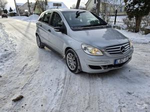 Grey Mercedes-Benz B 180 2006 in Mazeikiai, with an engine capacity of 2.00 L and mileage of 266 thousand km for 1650 €, photo 2 on AUTOMOTO.COM.LV