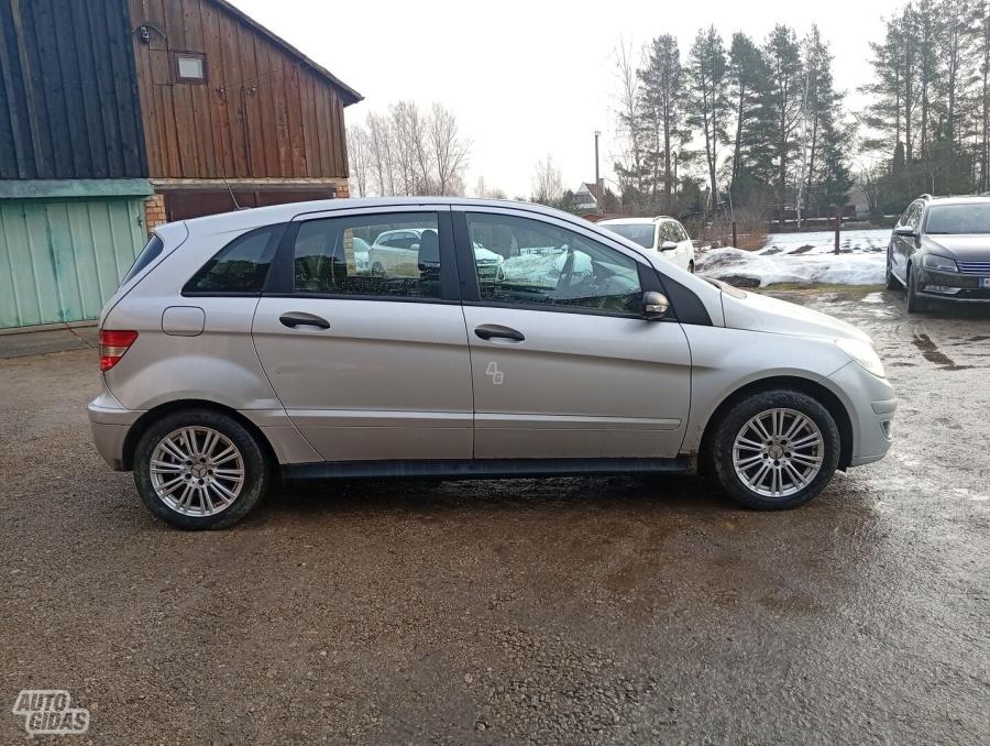 Grey Mercedes-Benz B 180 2006 in Vilnius, with an engine capacity of 2.00 L and mileage of 273 thousand km for 1980 €, photo 7 on AUTOMOTO.COM.LV