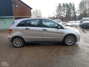 Grey Mercedes-Benz B 180 2006 in Vilnius, with an engine capacity of 2.00 L and mileage of 273 thousand km for 1950 €, photo 8 on AUTOMOTO.COM.LV
