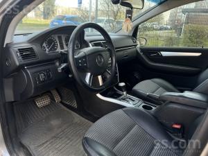 Pelēks Mercedes-Benz B 180 2006 Rīga, ar dzinēja tilpumu 2.00 L un nobraukumu 186 tūkst. km par 1590 €, foto 7 vietnē AUTOMOTO.COM.LV