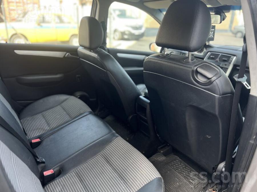 Pelēks Mercedes-Benz B 180 2006 Rīga, ar dzinēja tilpumu 2.00 L un nobraukumu 186 tūkst. km par 1590 €, foto 14 vietnē AUTOMOTO.COM.LV