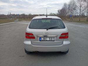 Grey Mercedes-Benz B 180 2006 in Vilnius, with an engine capacity of 2.00 L and mileage of 273 thousand km for 1900 €, photo 7 on AUTOMOTO.COM.LV