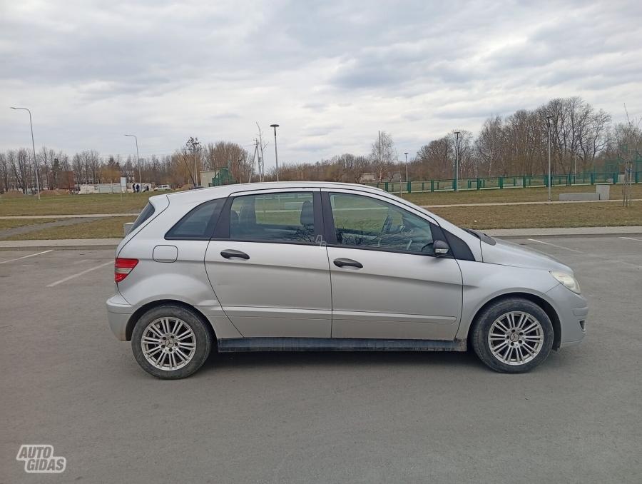 Grey Mercedes-Benz B 180 2006 in Vilnius, with an engine capacity of 2.00 L and mileage of 273 thousand km for 1900 €, photo 9 on AUTOMOTO.COM.LV