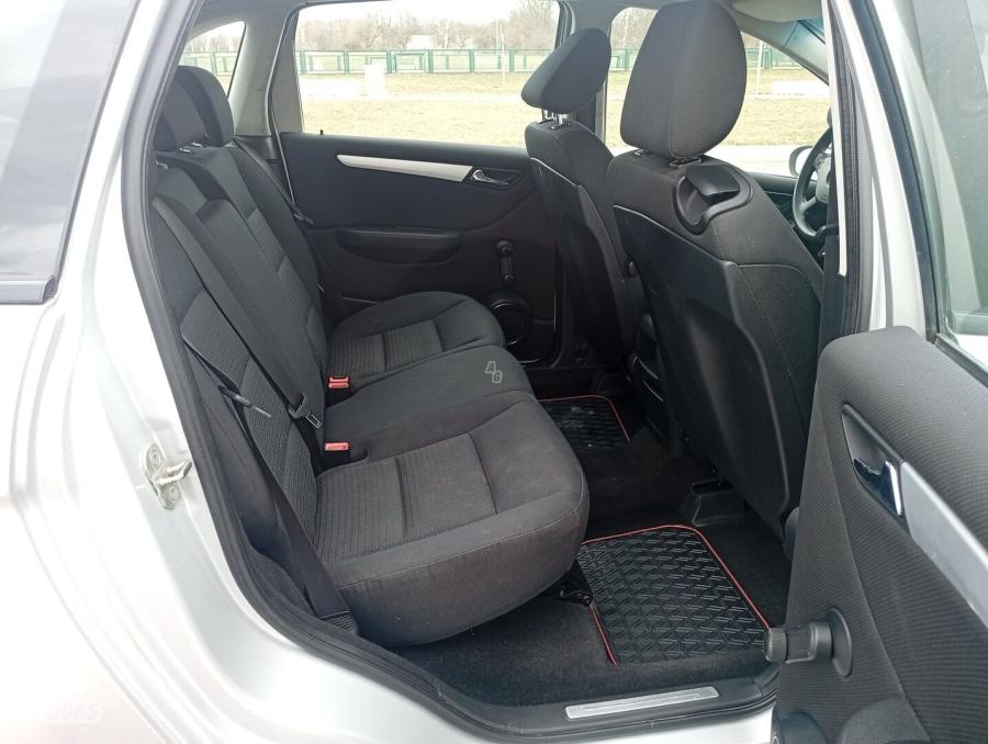 Grey Mercedes-Benz B 180 2006 in Vilnius, with an engine capacity of 2.00 L and mileage of 273 thousand km for 1900 €, photo 16 on AUTOMOTO.COM.LV
