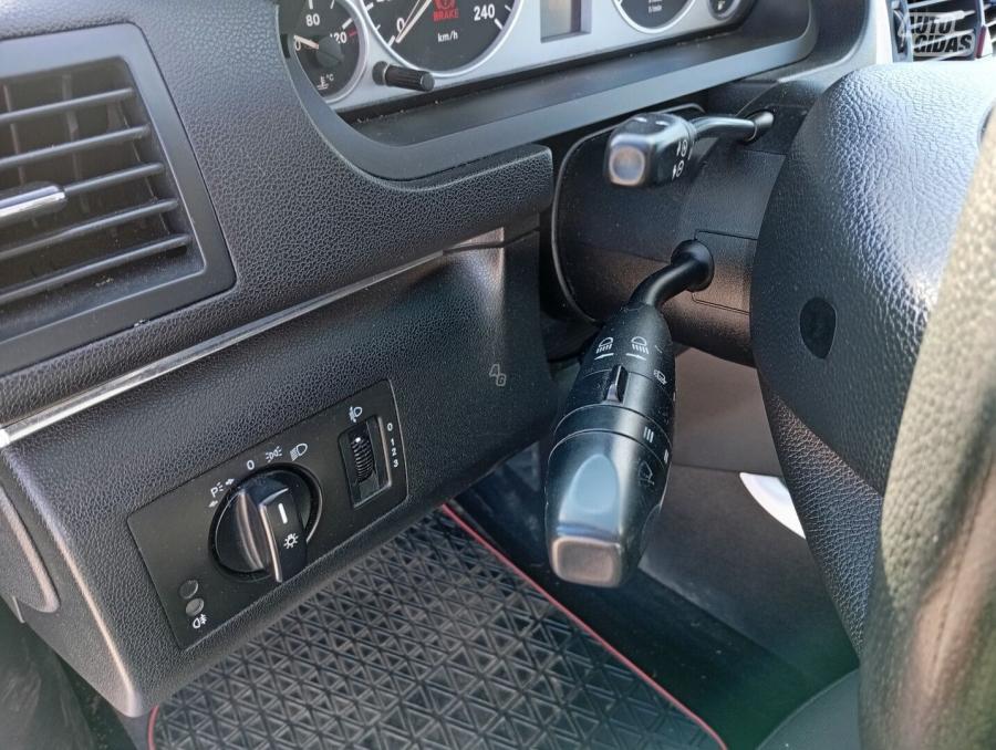 Grey Mercedes-Benz B 180 2006 in Vilnius, with an engine capacity of 2.00 L and mileage of 273 thousand km for 1800 €, photo 16 on AUTOMOTO.COM.LV