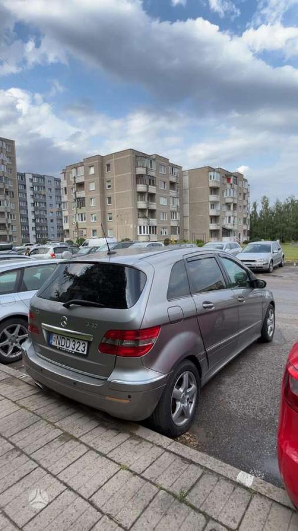 Grey Mercedes-Benz B 180 2006 in Alytus, with an engine capacity of 1.99 L and mileage of 252 thousand km for 1800 €, photo 3 on AUTOMOTO.COM.LV
