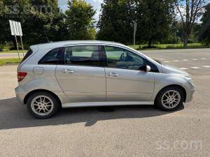 Grey Mercedes-Benz B 180 2006 in Ogre, with an engine capacity of 2.00 L and mileage of 167 thousand km for 3380 €, photo 9 on AUTOMOTO.COM.LV
